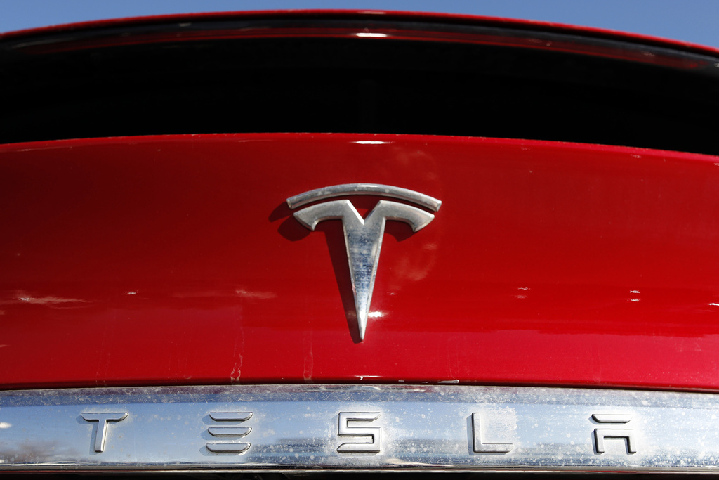 Tesla recalling nearly 16,000 of its 2021-2023 Model S and Model X ...